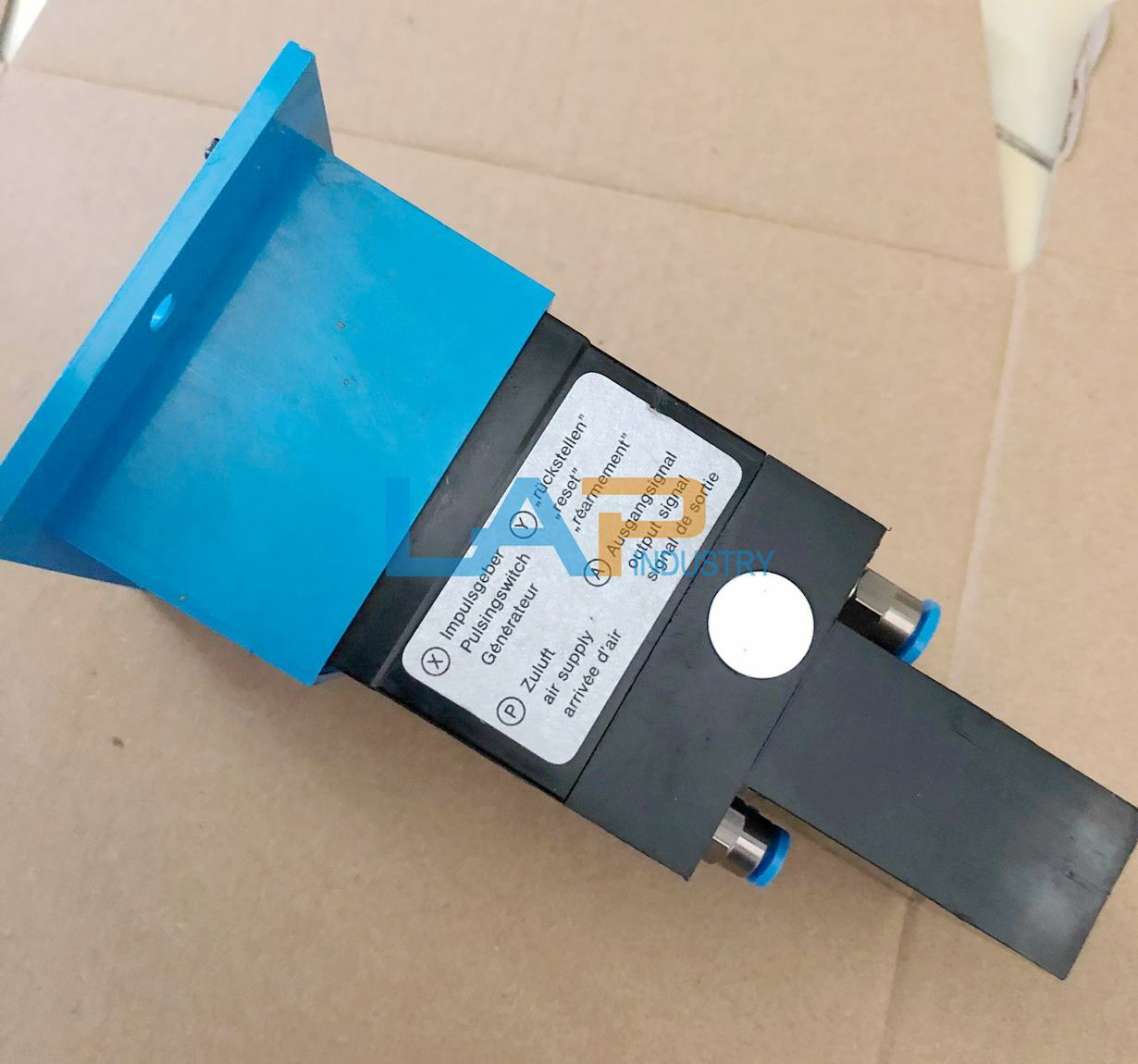 1PCS New For FESTO Pneumatic Counter 13989 PZVT-99999-MIN-B 2-6 bar 29 ...