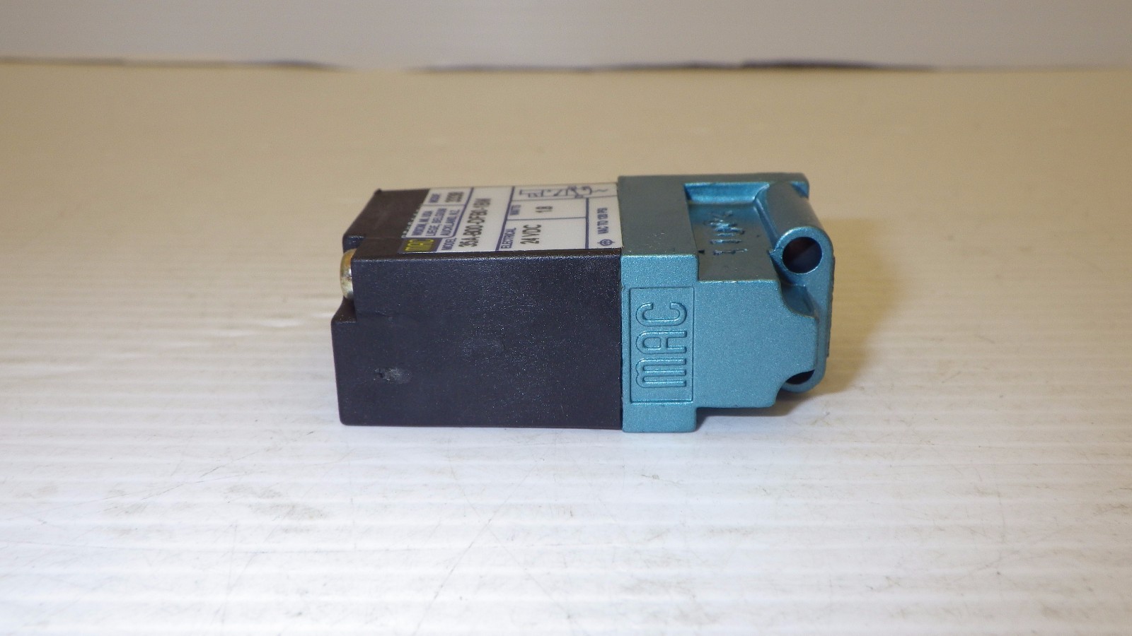 MAC Air Valve - 35A-B00-DFB0-1BM - P6424 w/ for sale online | eBay