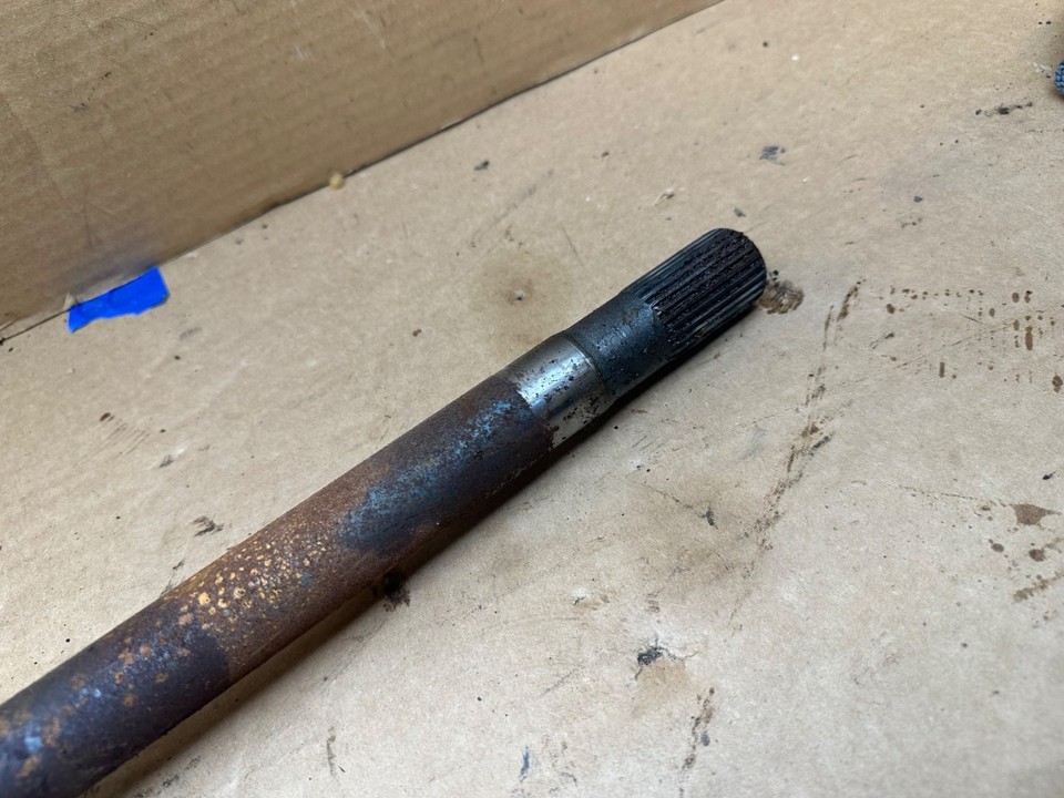 82-86 Jeep CJ 5 7 8 Dana 30 Wide Track Passenger Side Axle Shaft Track ...
