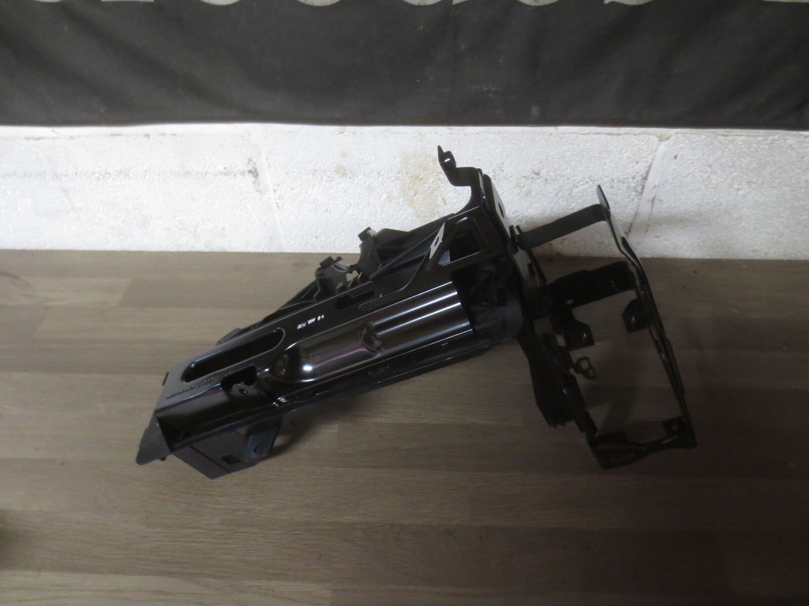 BMW 5 F10 Right Headlight Bracket Mount 51647200794 2015 for sale ...