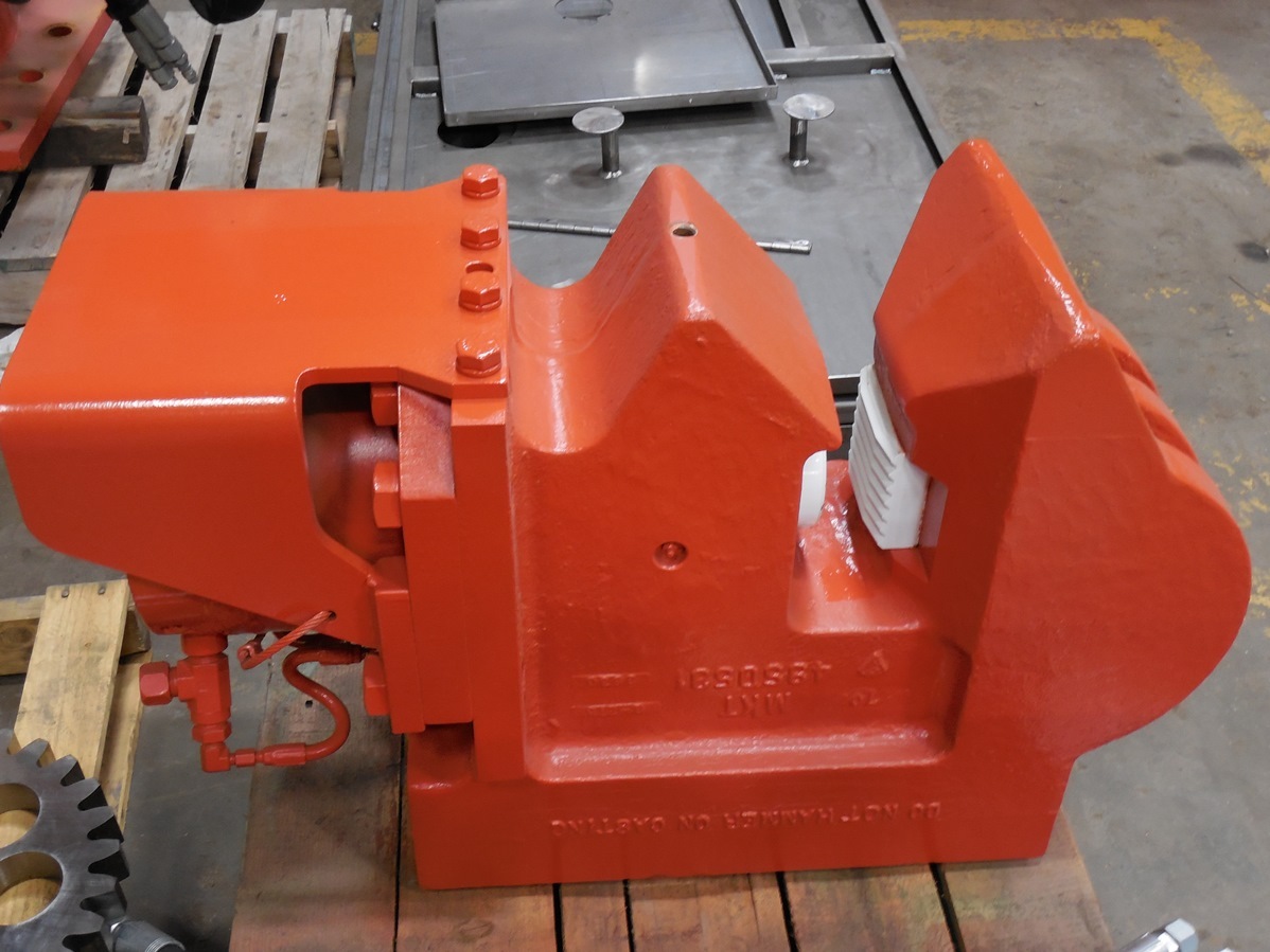 MKT V-52 Vibratory Hammer with 9' Caisson Beam and Clamps (2012) | eBay