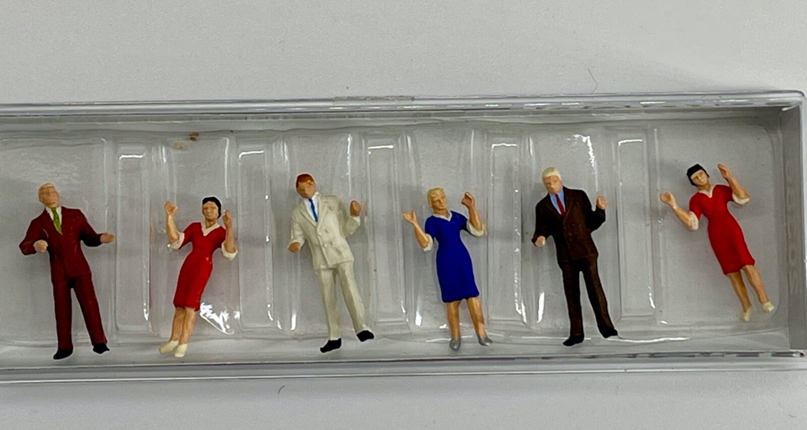 Preiser Dancing Figures 1:87 | eBay