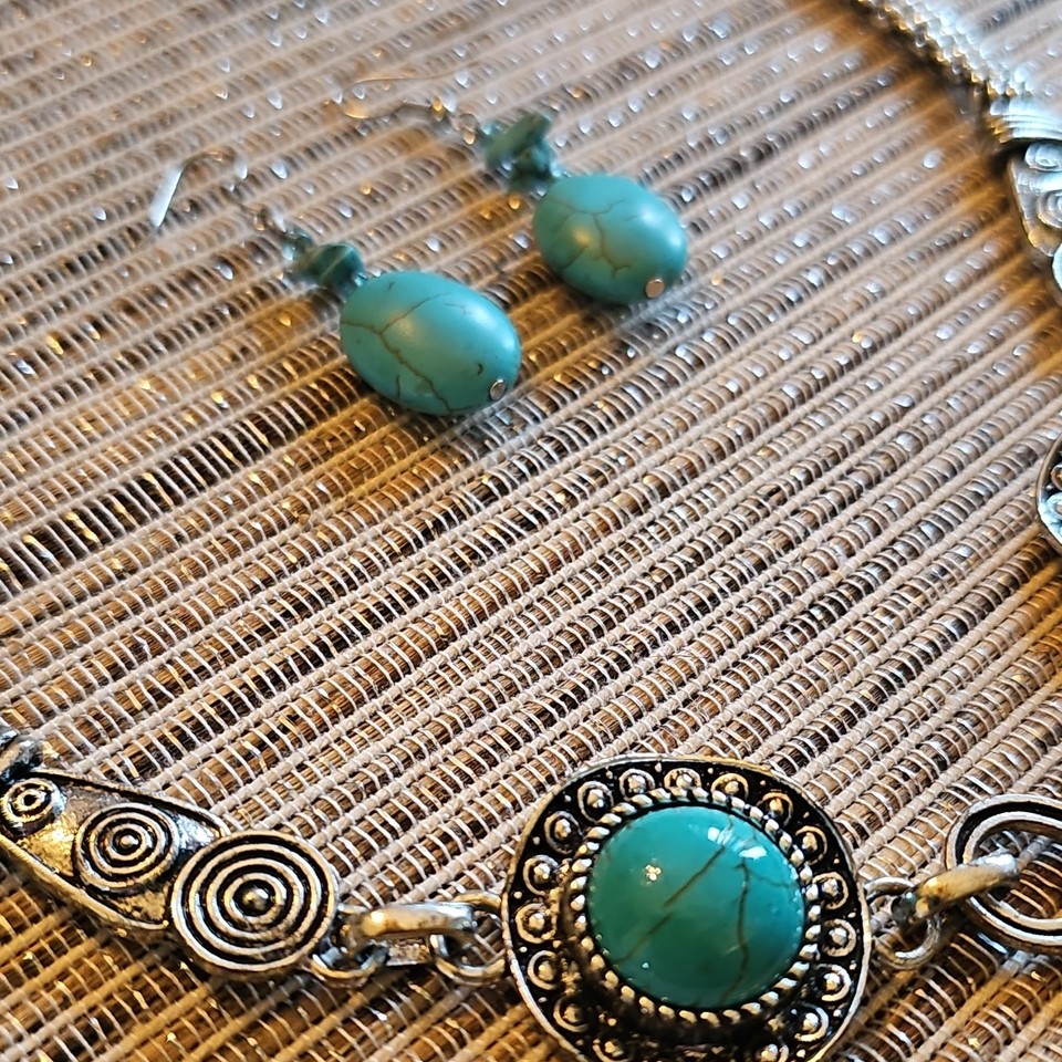 Southwestern Turquoise Oval Stone Necklace & Earrings Set Silver-Tone ...