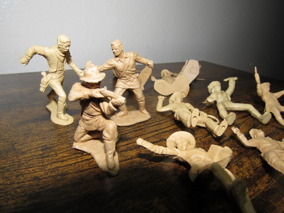 Marx ALAMO Cowboy Playset of 12 Figures worn mixed lot set of 12 Tan ...