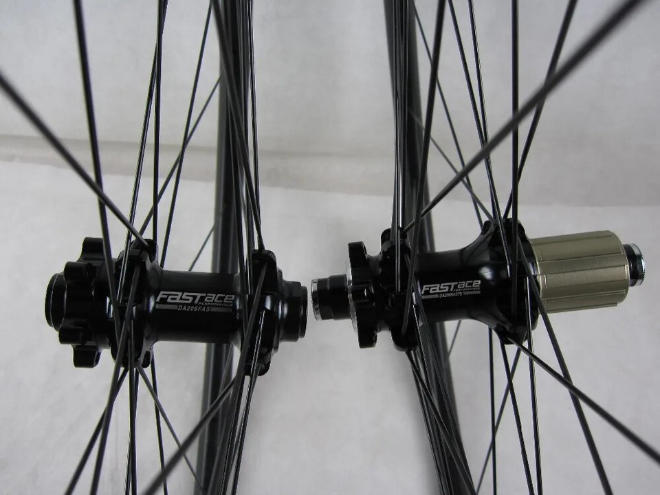 700c Carbon Road Bike Disc Wheel Ultra Light Disc Brake Depth 38mm/50mm ...