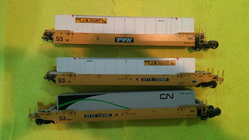 HO TTX Trailer Train-3 Unit 53' Well Cars + 3 Intermodal Containers JB HUNT, CN | eBay