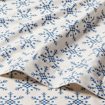 Queen 400 Thread Count Performance Holiday Sheet Set Ivory/Blue ...