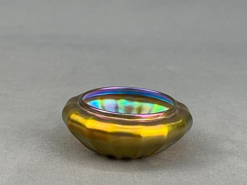 Antique Quezal Gold Iridescent Glass Ribbed 2 ¾” Open Salt Cellar (A ...