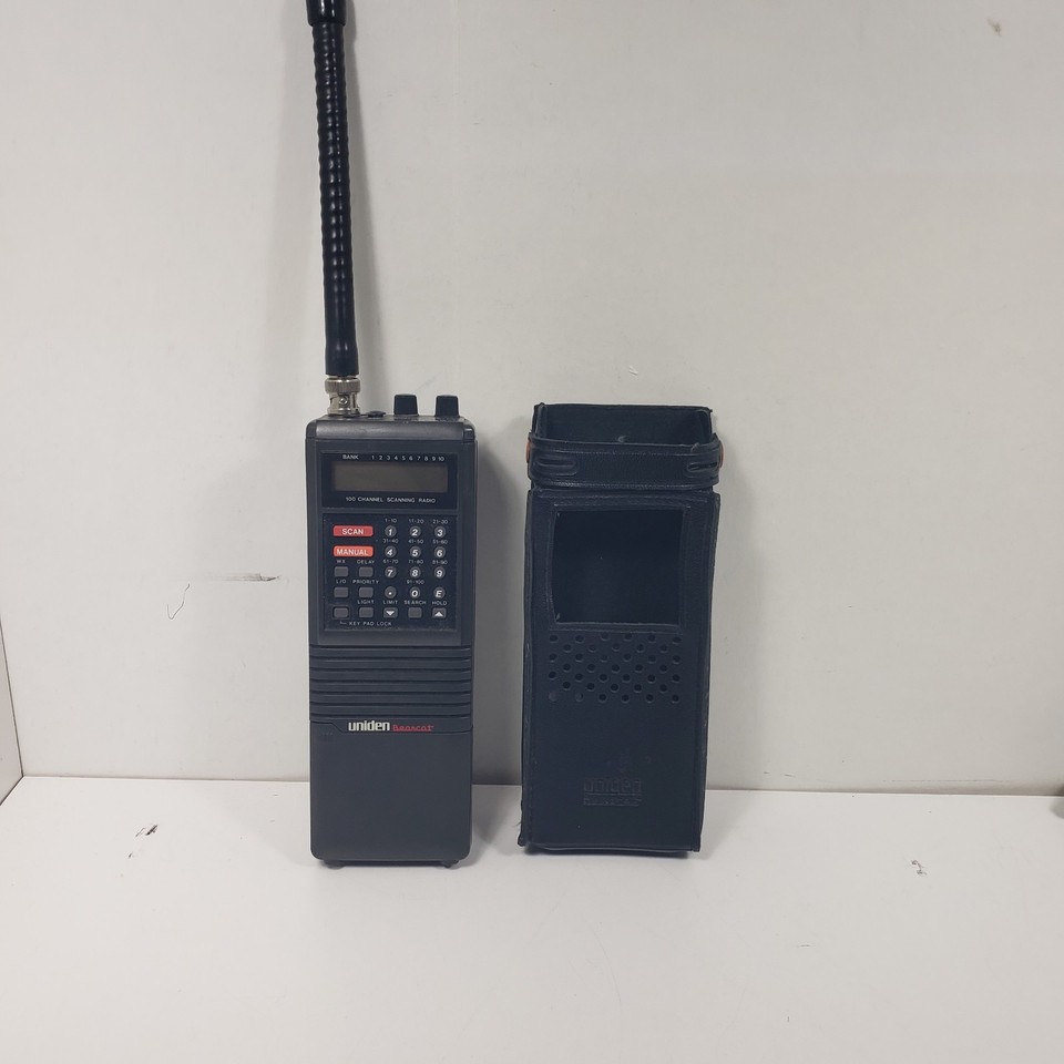 Uniden Bearcat Hand Held Scanner Radio Model BC100XLT w Antenna Read ...