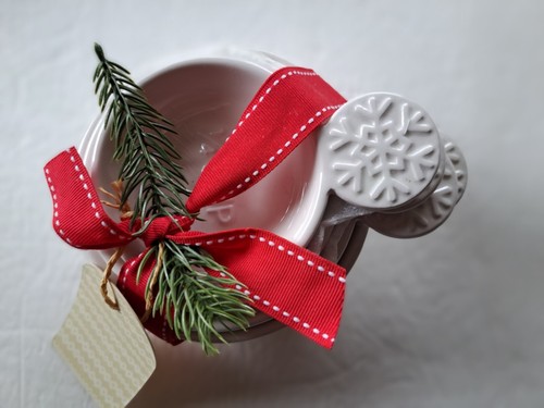 Hallmark Christmas Snowflake Measuring Cups Set of 4 | eBay