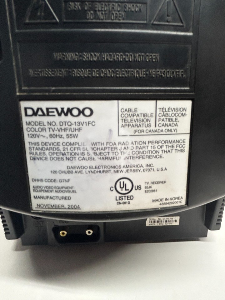 Daewoo 13" CRT Color TV Retro Gaming Television DTQ-13V1FC Front & back ...