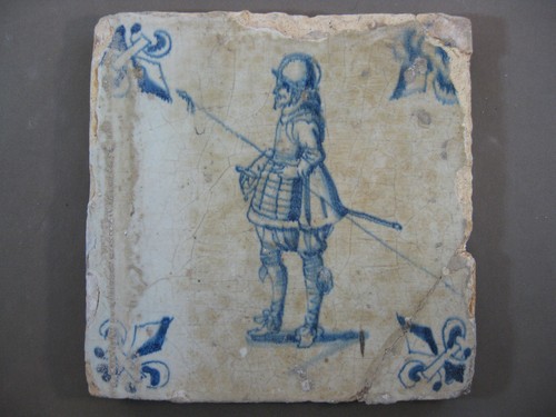 Antique Dutch tile soldier soldiers musketeer rare 17th - free shipping ...