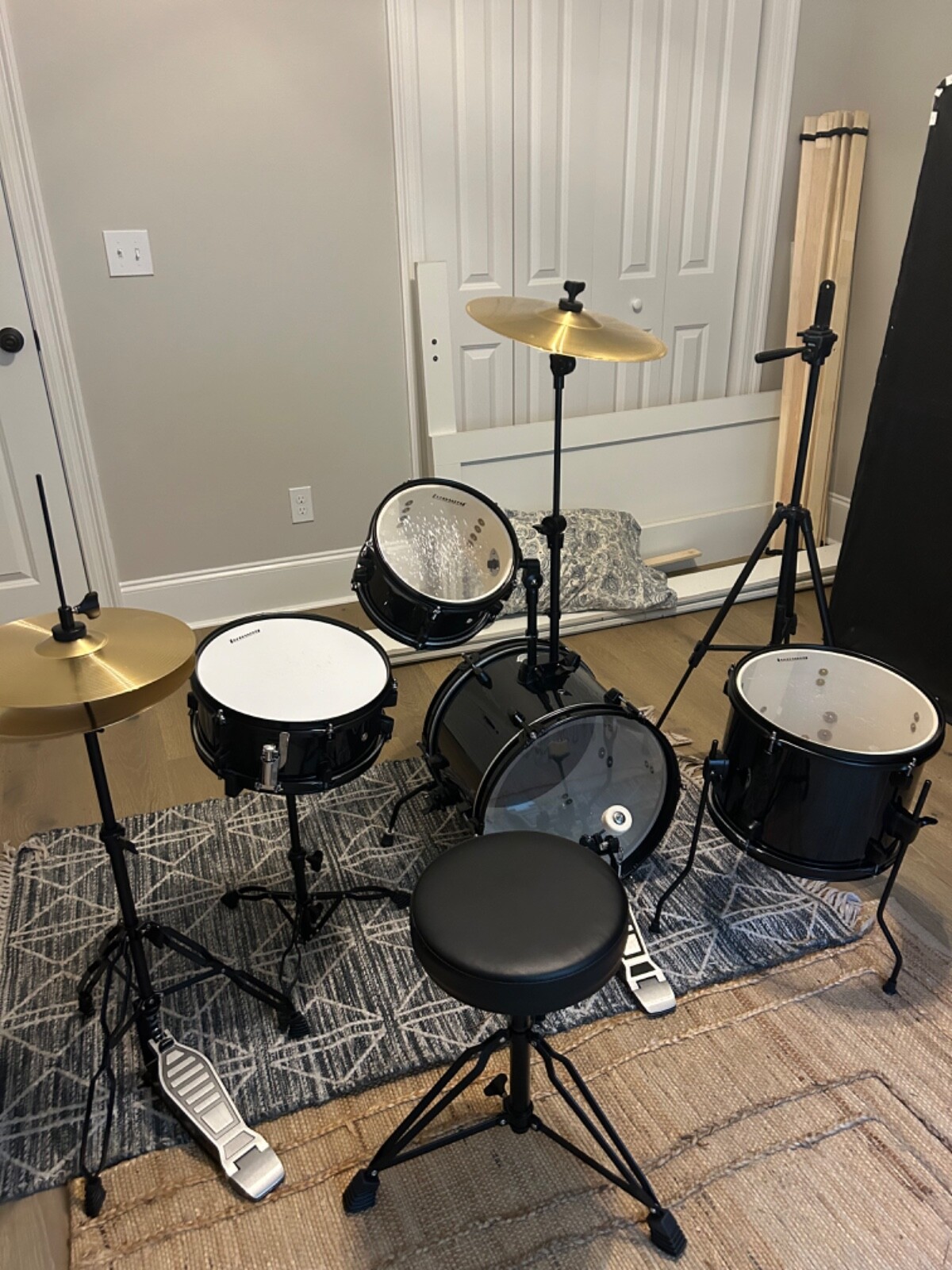 Ludwig Questlove Pocket Kit Complete Drum Set - Black Sparkle ...