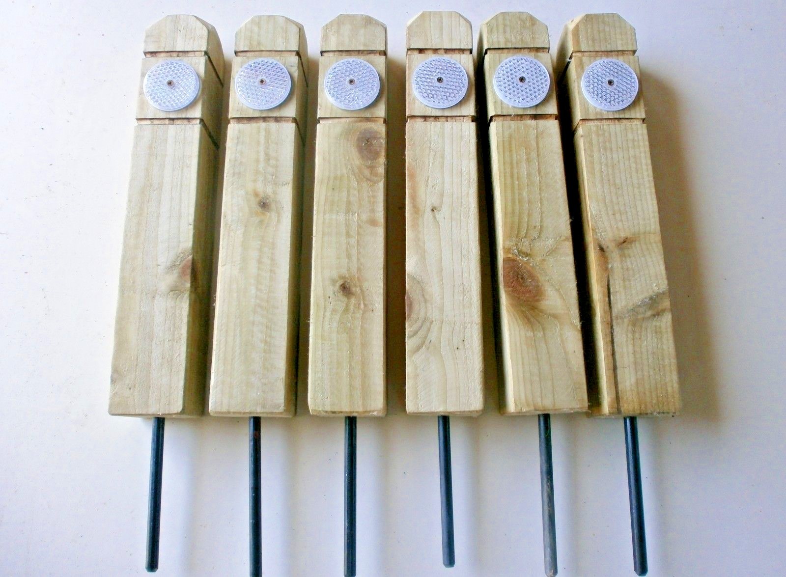 Timber Reflective Keep Off Grass Verge Post, Push In Ground | eBay