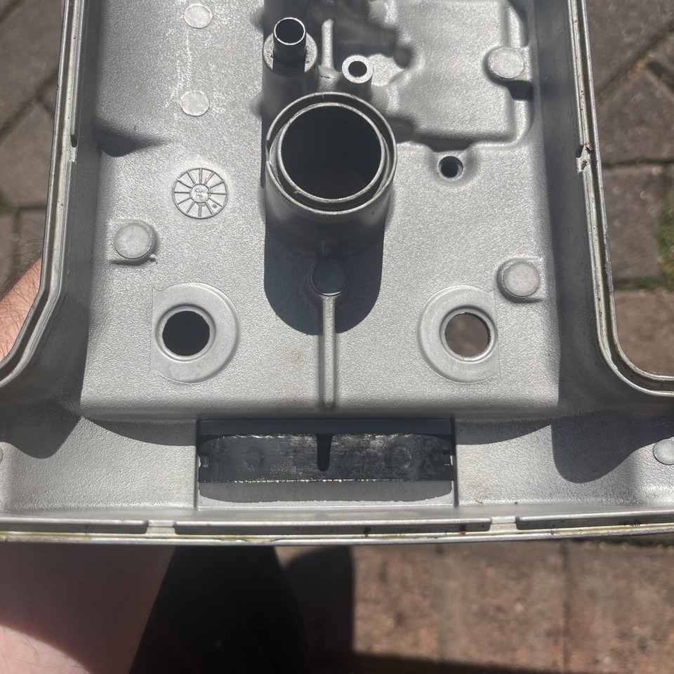 YAMAHA YZF - R1 YZF-R1 5VY 04-06 ENGINE ROCKER / VALVE CAMSHAFT COVER ...