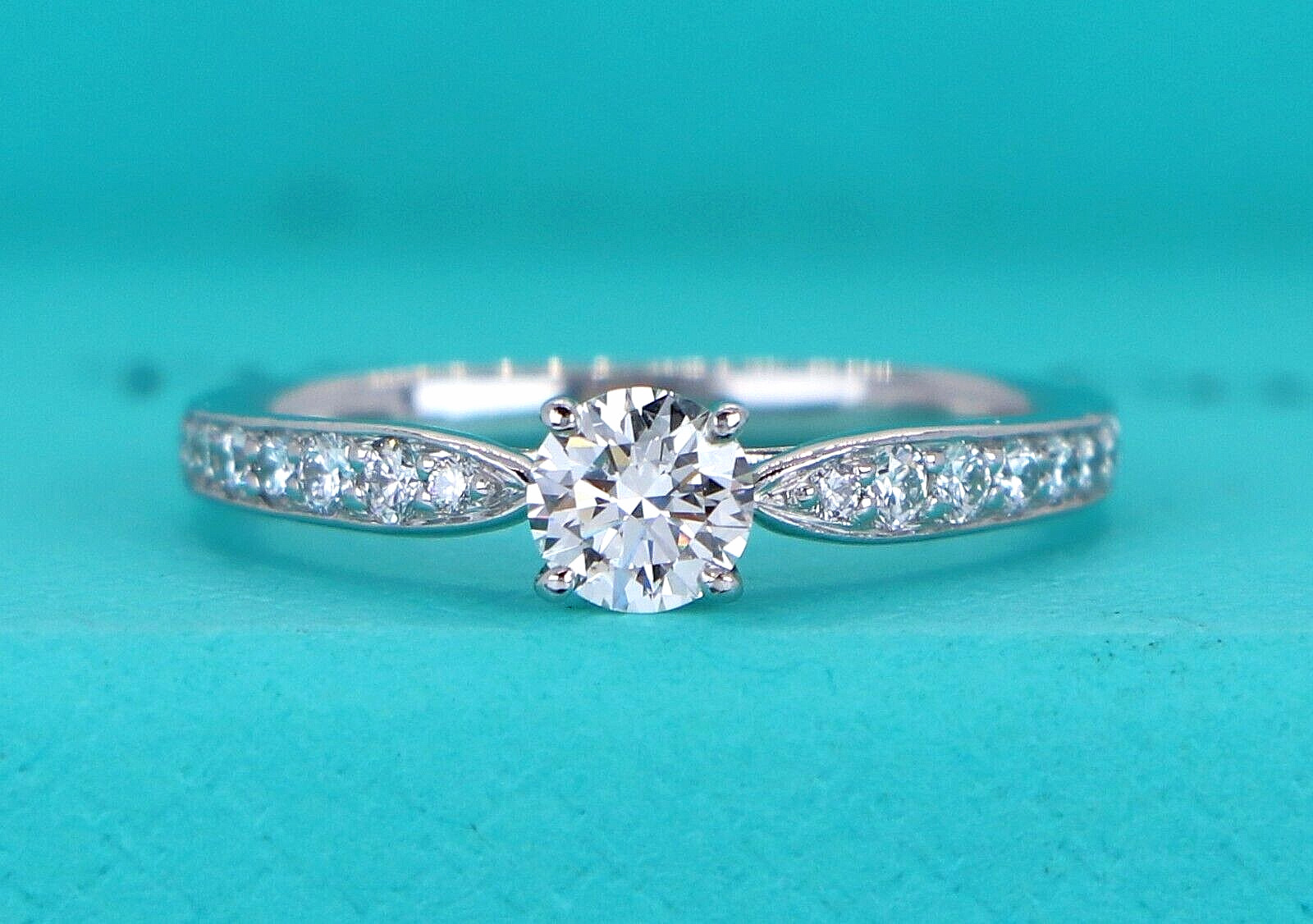 $4300 Tiffany & Co Platinum Harmony 0.31ct G VS1 Roun… - Gem