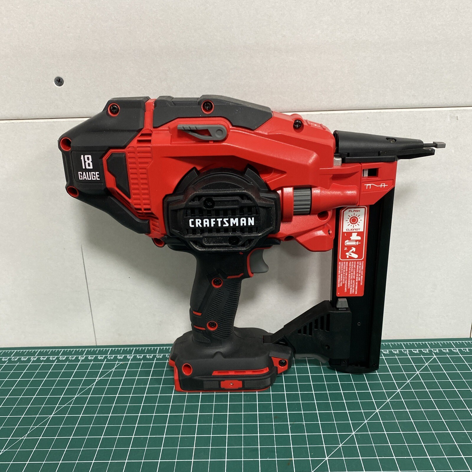 Craftsman CMCN618NB 18 Gauge 20V Cordless Narrow Crown Stapler Tool ...