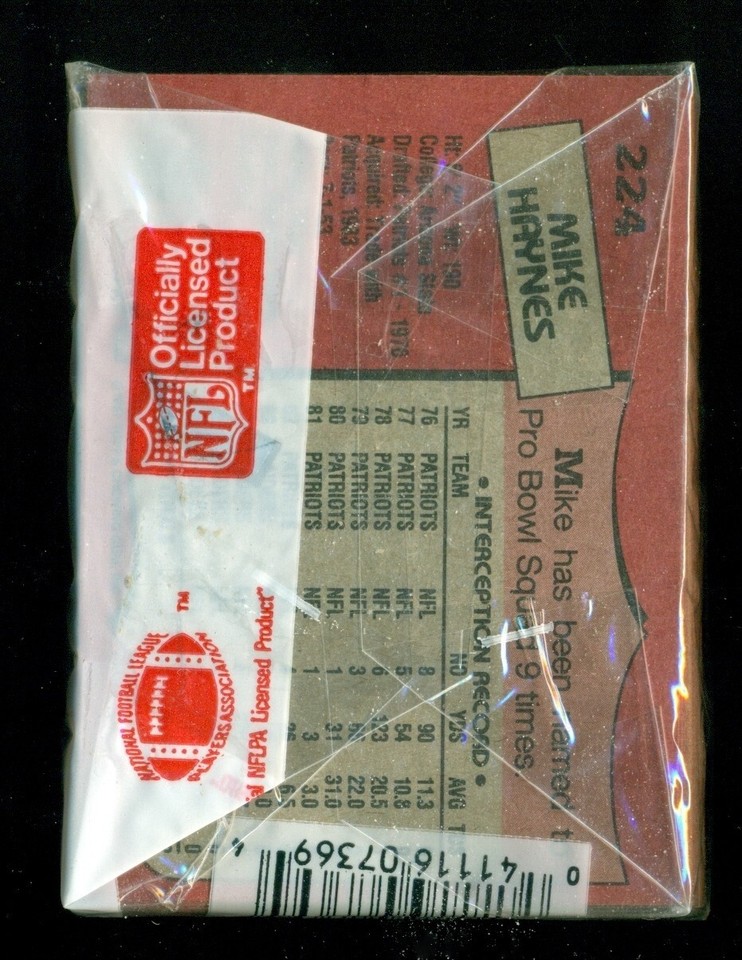 1987 Topps FB unopened cello pack (28 cards) Boomer Esiason on top ...