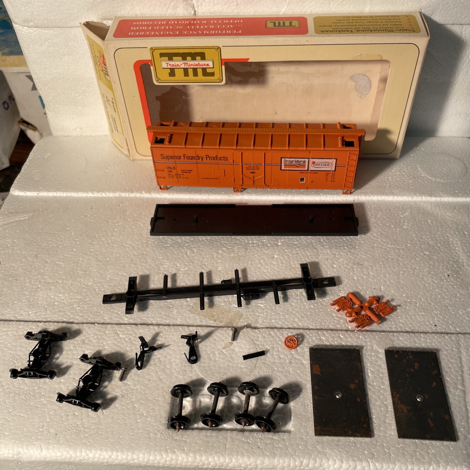 TRAIN MINITURES HO SCALE UNBUILT MODEL TRAIN KIT #8120 40’ PLUG DOOR ...
