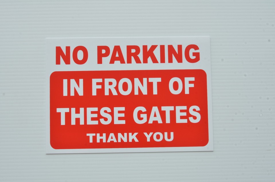 NO PARKING IN FRONT OF THESE GATES THANK YOU polite notice sign/sticker ...