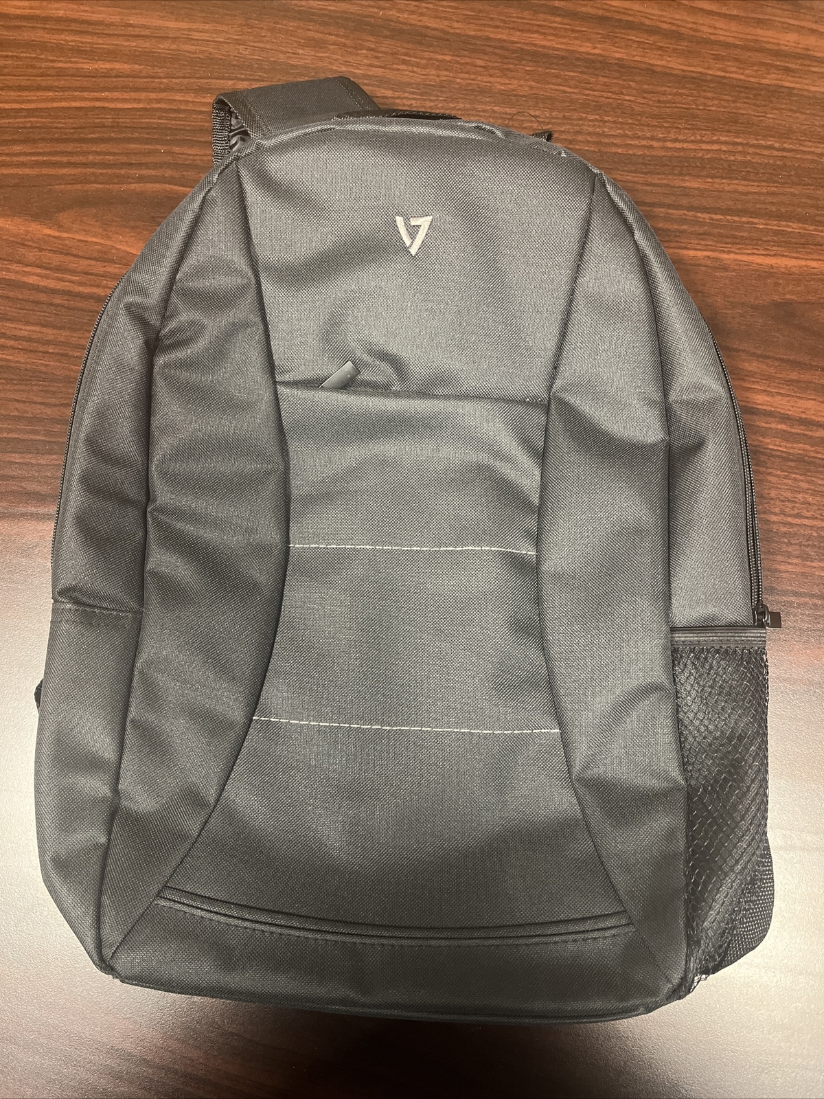 V7 Essential CBK1-BLK-9N Carrying Case Backpack for 16" Notebook - Black