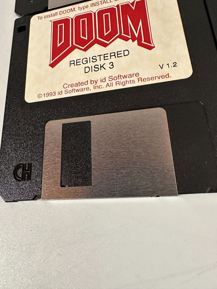 iD Software DOOM 1993 Original 3.5" Floppy 4 Disk Set Registered V 1.2 ...