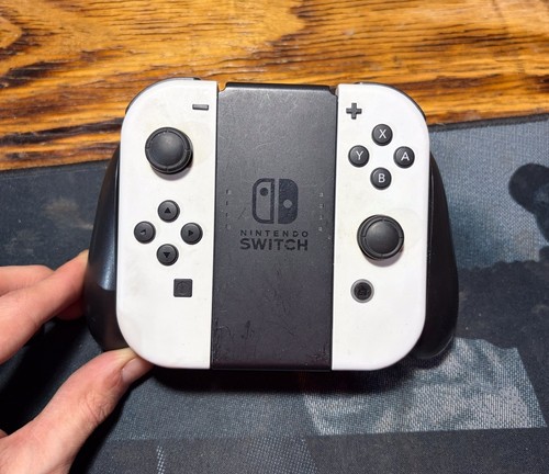 Official Nintendo Switch OEM White Joy-Con L&R - White Joy Con W/ Joy ...