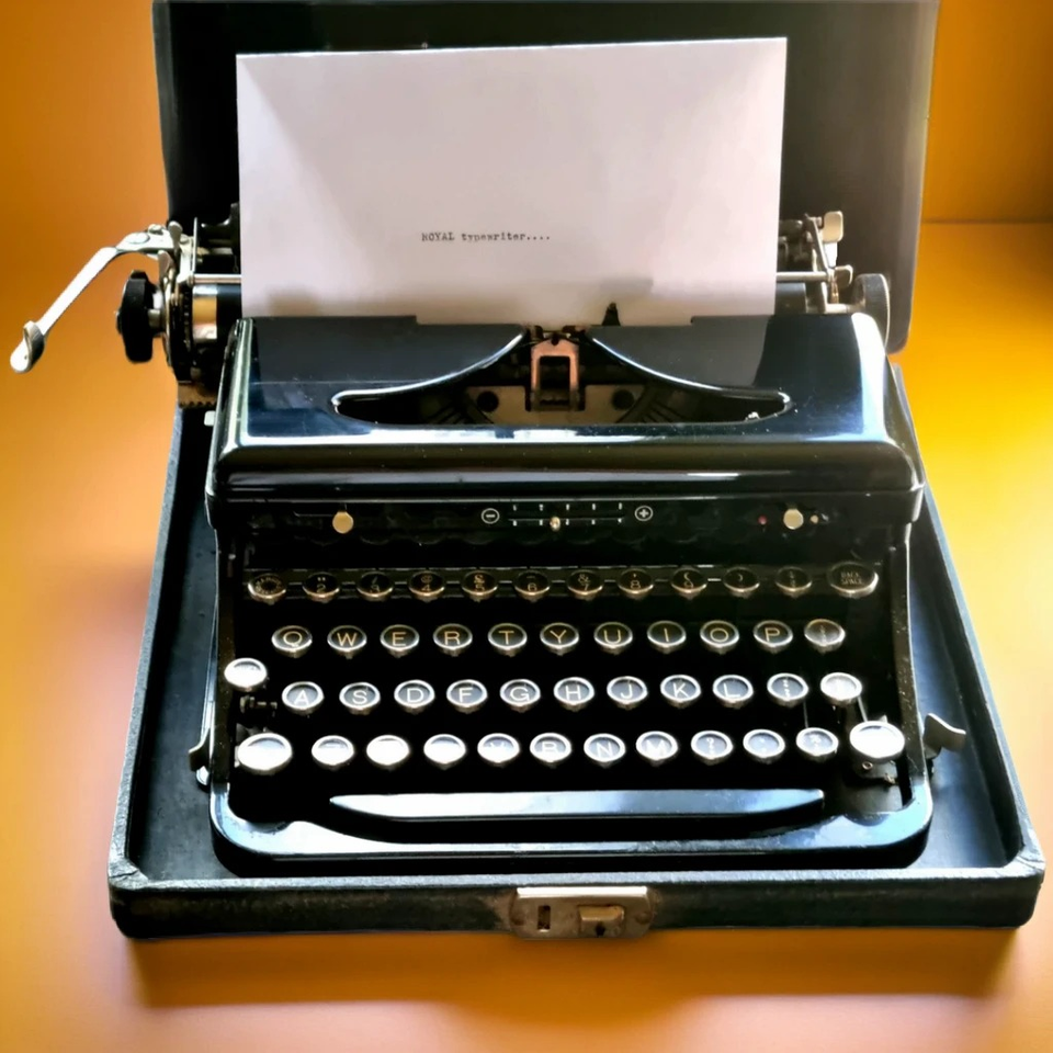 ROYAL CLASSIC TYPEWRITER Model 'O' Portable Touch Control 1937 USA ...