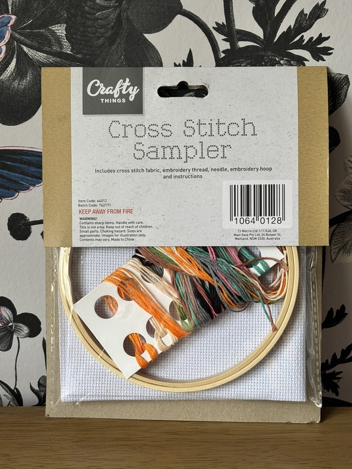 Crafty Things Cross Stitch Sampler Kit 🐊 Animal Alphabet 🦓 + hoop ...