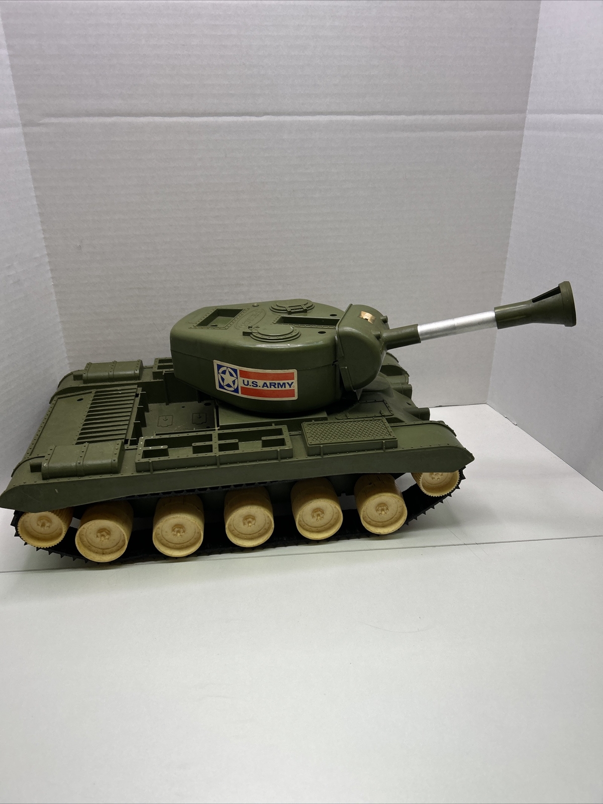 Vintage Remco U.S. Army BULLDOG Tank Toy NON BATTERY Operated Version ...