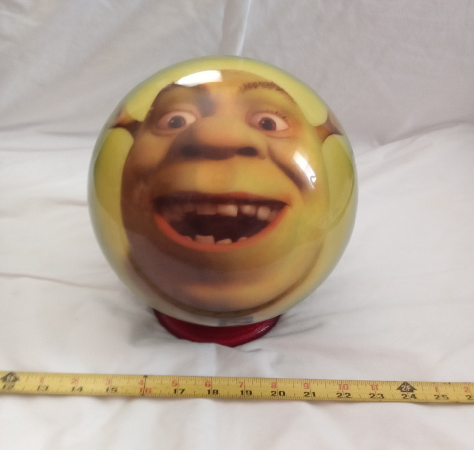 2004 Shrek Bowling Ball Brunswick Viz-A-Ball 8.5 Lbs UNDRILLED, never ...