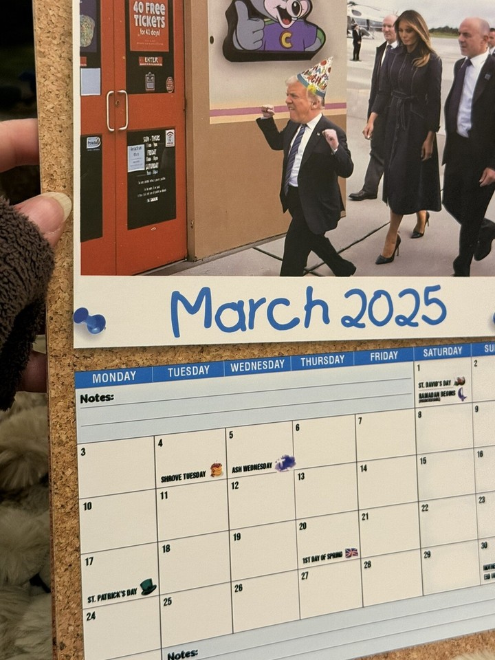 Trump Calendar 2025 Donald Trump Gifts Monthly Wall Calender 12 Month ...