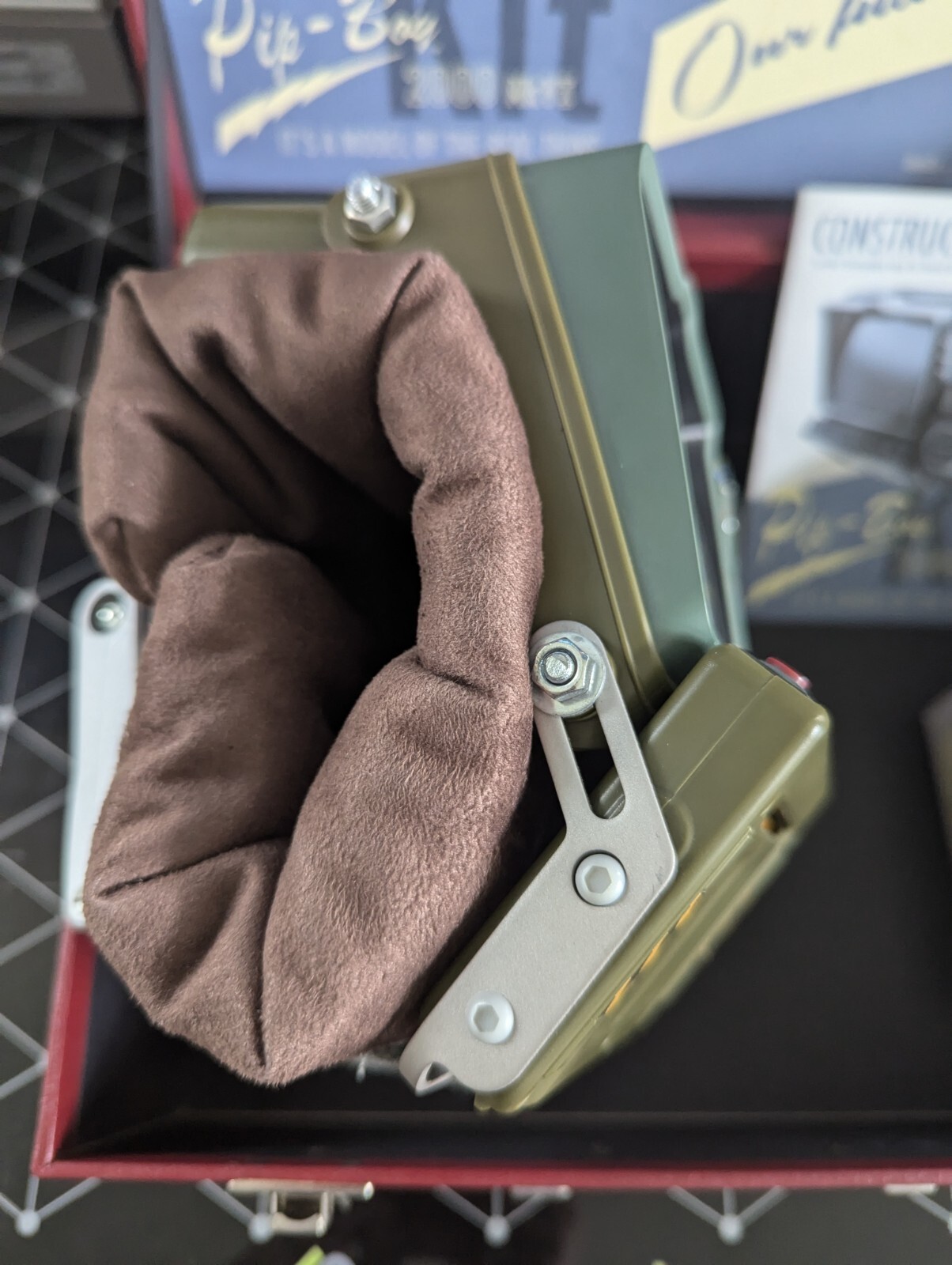 Fallout 76 Pip-Boy 2000 MK VI Construction Kit - WRC11618 - Assembled ...