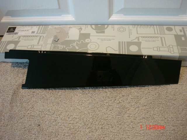 OEM Genuine Mercedes-Benz Ornamental Molding 213-690-04-87 NEW | eBay