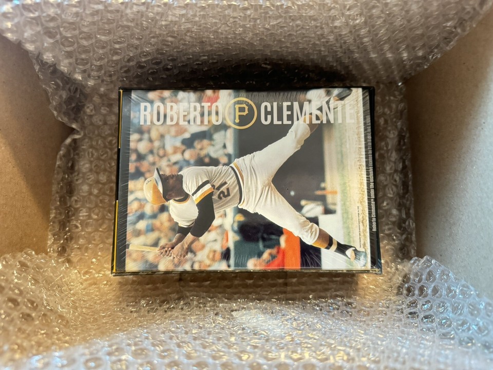 Sealed Pittsburgh Pirates Pirates Roberto Clemente 500 Piece Baseball ...