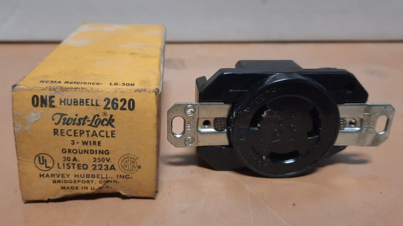 HUBBELL #2620 TWIST-LOCK RECEPTACLE (3-WIRE, GROUNDING, 30A, 250V) Q121 ...