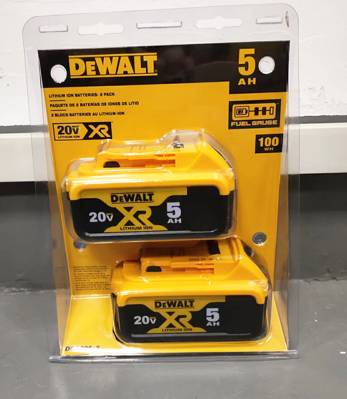 2 Pack Dewalt DCB205 20 volt Lithium 5.0 amp battery DCB205-2 New