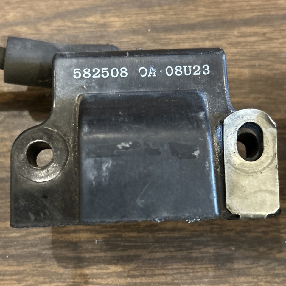 Evinrude Johnson Outboard motor 4 - 50 HP ignition coils 582508 - 1986 ...