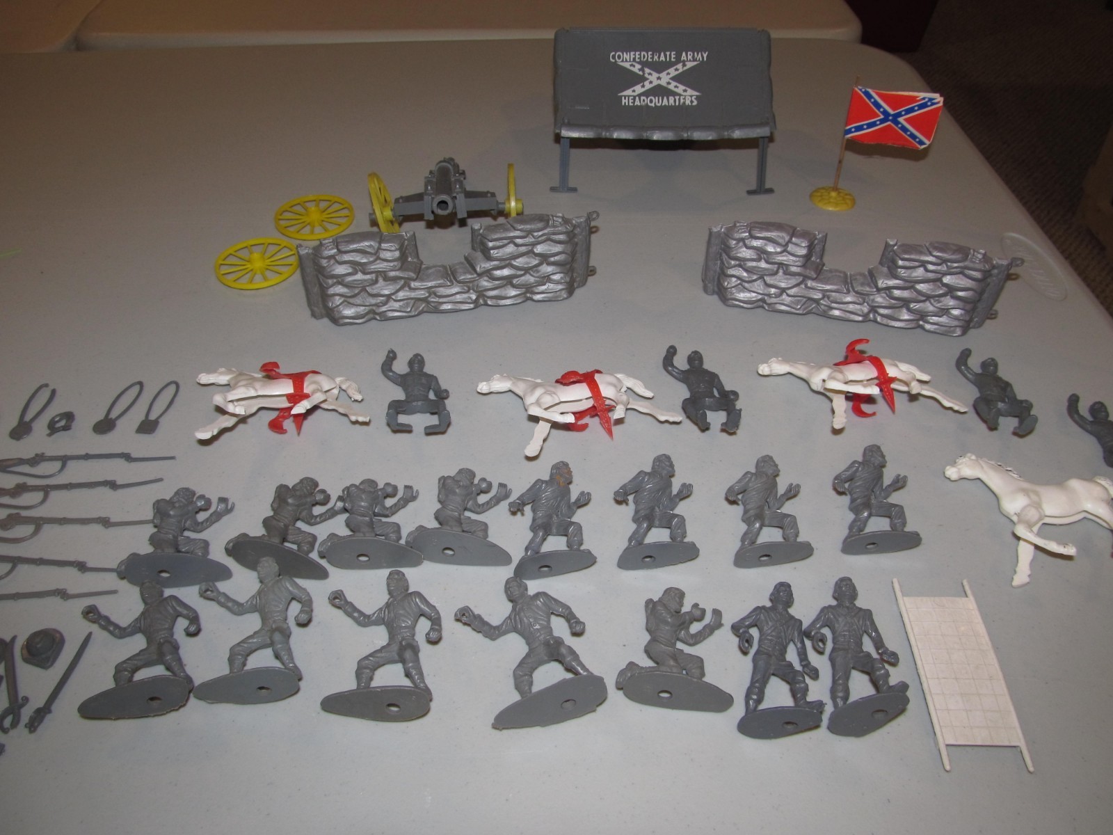 Vintage 1960's MPC Ring Hand Civil War Soldiers, Cannon, Tent Gray ...