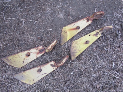 4 JOHN DEERE b10434 b10435 DISK SCRAPER BRACKET BWF BWA RW RWA FW FWA ...