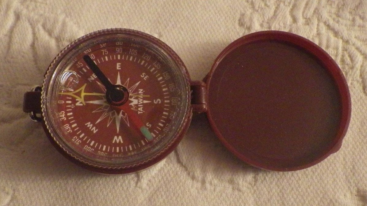 Round Plastic Compass NSEW 1.75" | eBay