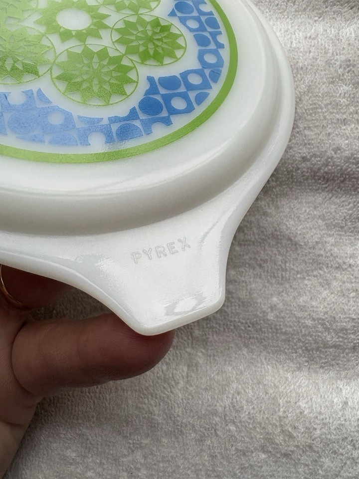 LID ONLY - PYREX Crazy Quilt Pattern 20 - C18 Green Blue White Round ...