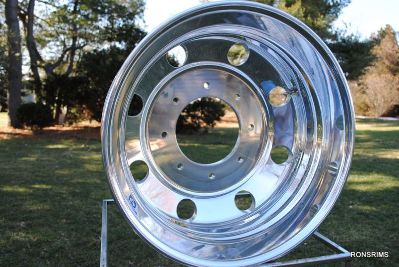 19.5 x 6.75 ACCURIDE ALUMINUM WHEEL 8 ON 275MM BP IHC FORD GMC CHEV ...