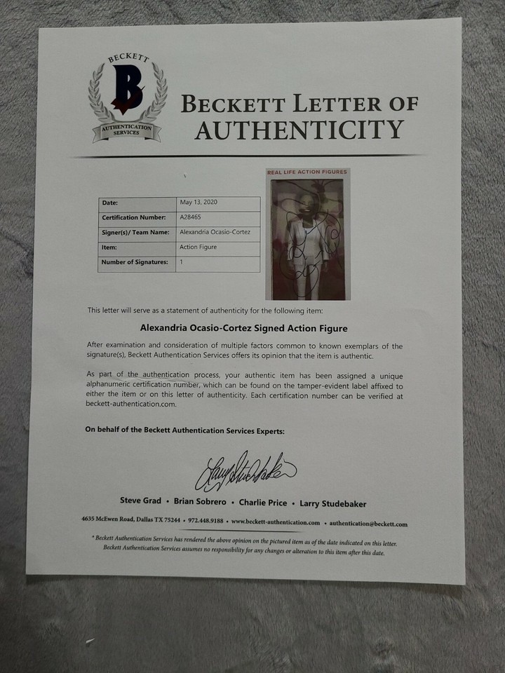 AOC Alexandria Ocasio-Cortez Signed Figure Beckett Rare US Congress 1/1 ...