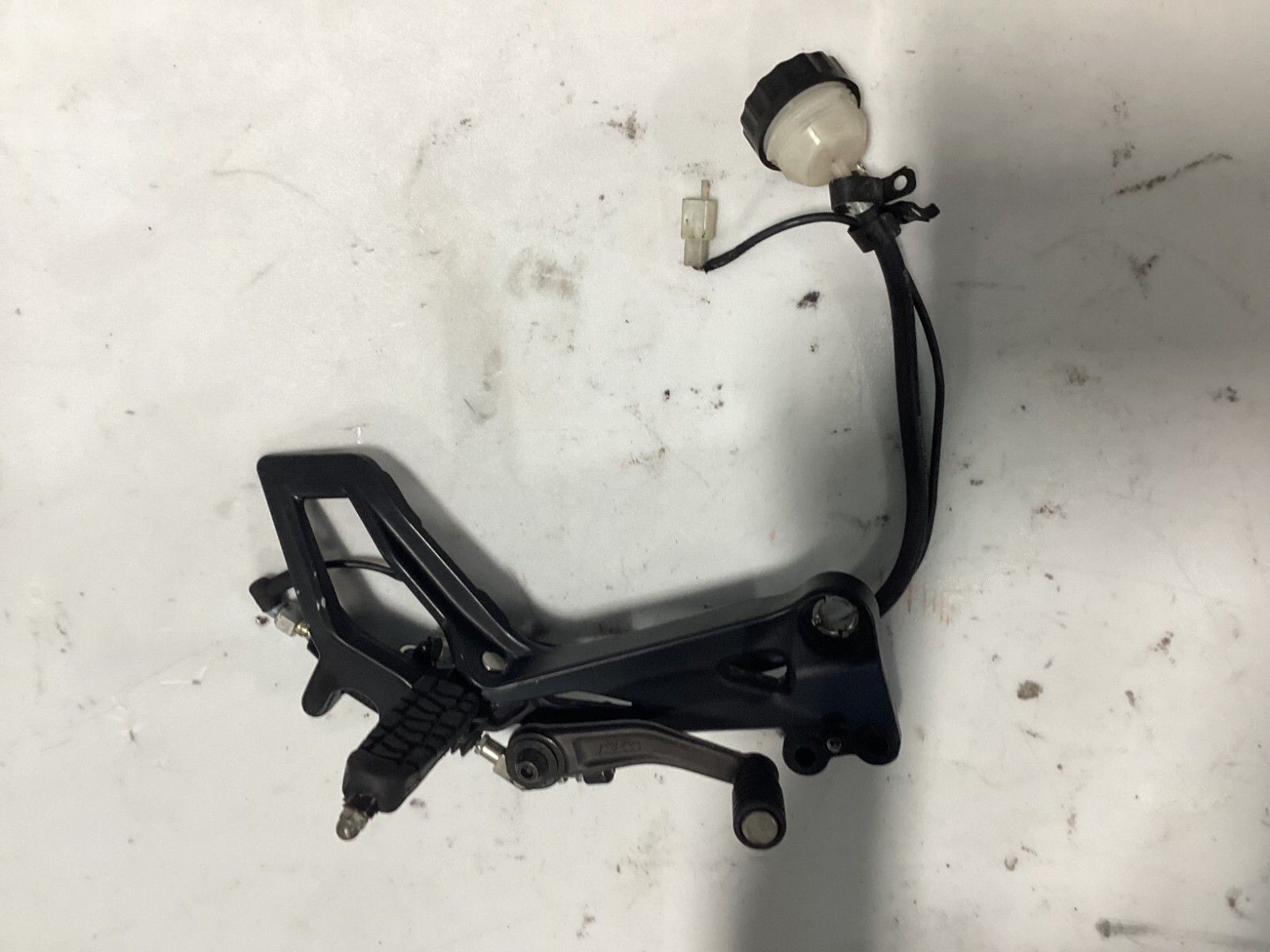 17-20 KTM RC RC390 RIGHT SIDE REARSET REAR SET BRAKE PEG MASTER OEM | eBay