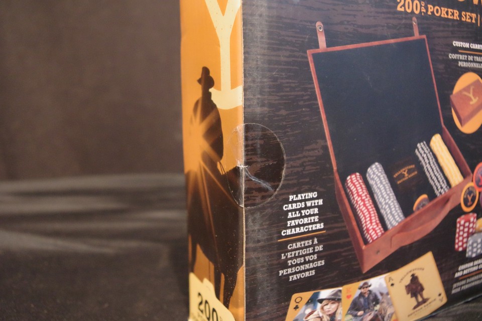 Yellowstone Dutton Ranch Poker Set 200 /pc Set ! NIB Brown Case ...