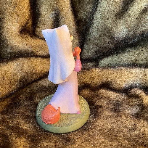 WDCC Walt Disney Classics Robin Hood - Maid Marian "Devoted Damsel" Box ...