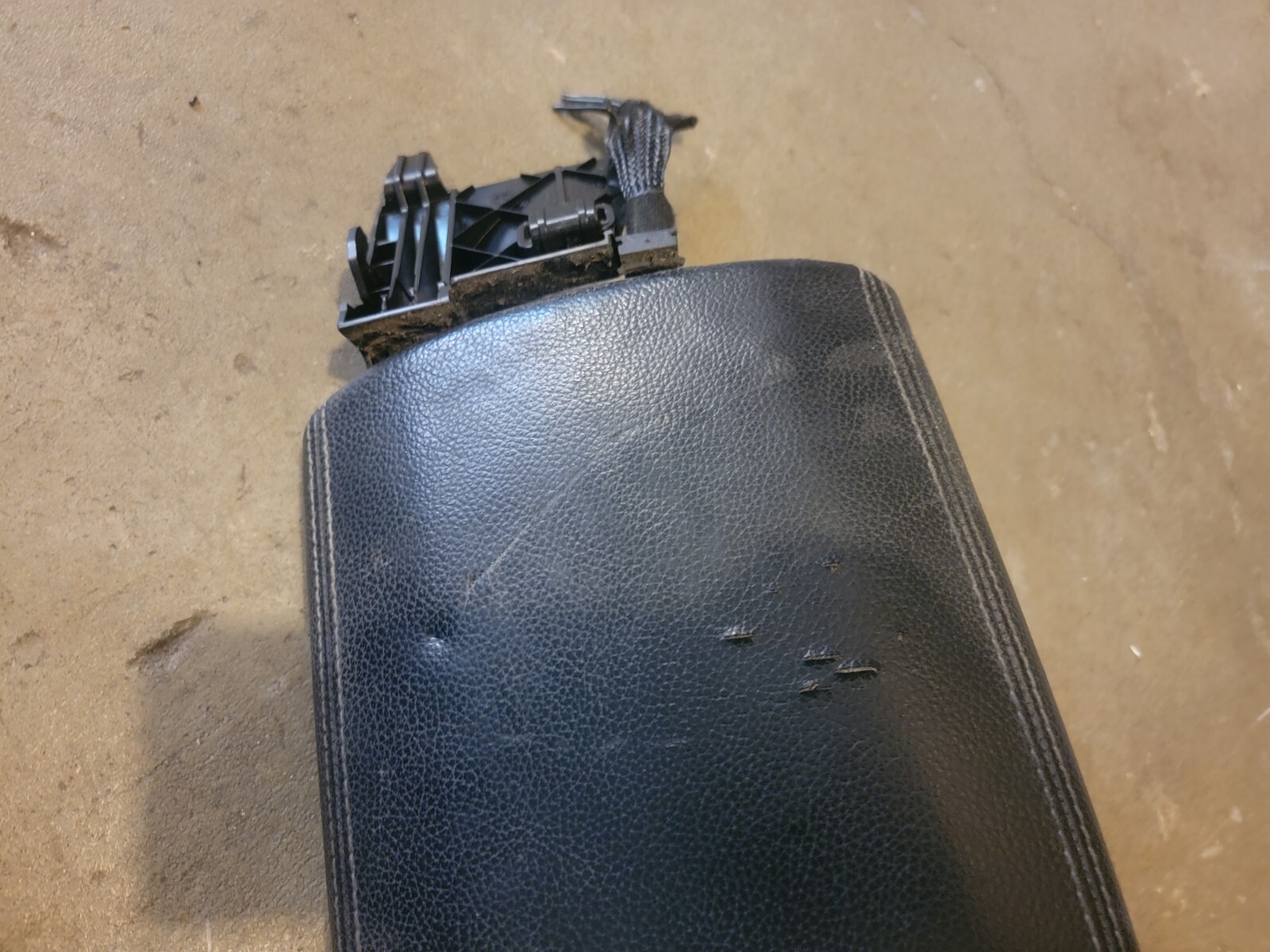 06-12 Mercedes W164 ML320 ML350 GL450 Center Console Armrest Lid Cover ...