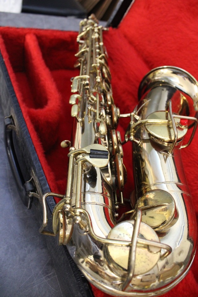 Saxophone Martin w/case no reserve | eBay