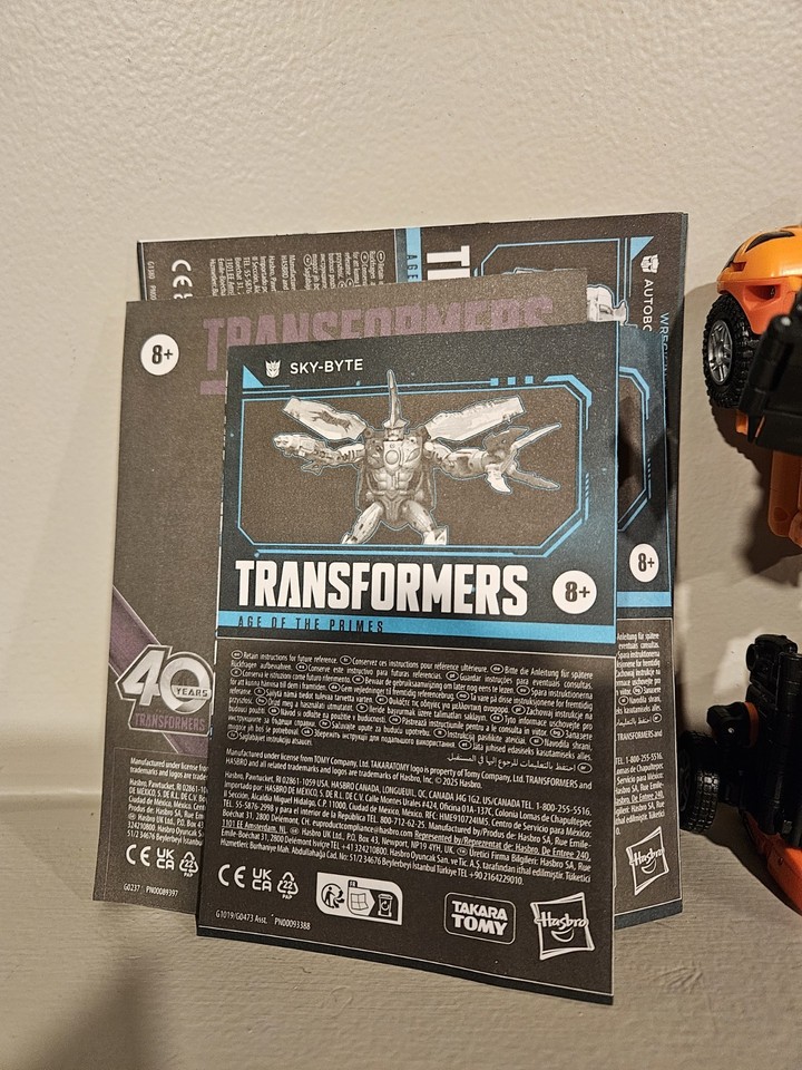 Transformers Age Primes Legacy Cyberworld Sky-Byte Sandstorm Straxus ...